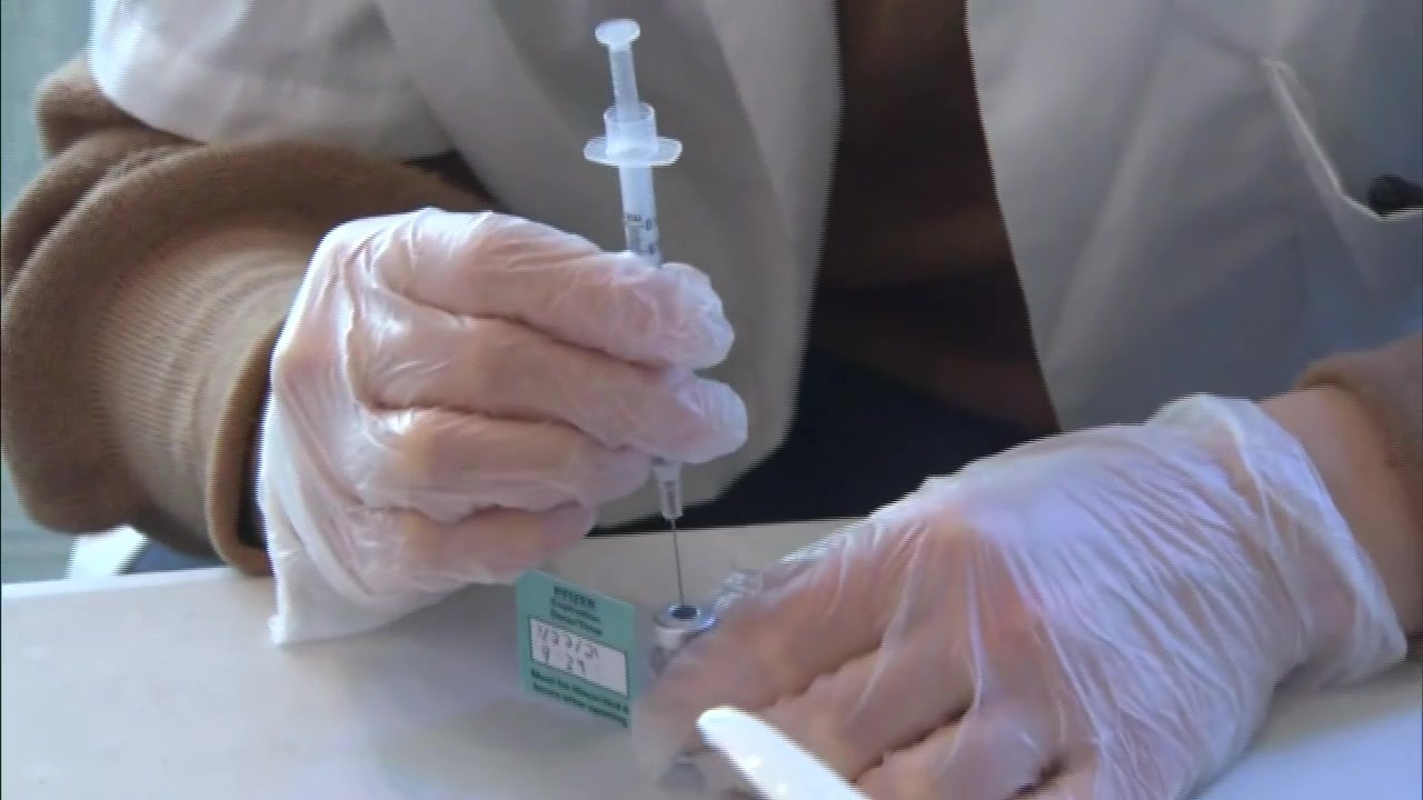 FDA approves updated COVID-19 vaccines, shots should be available in ...