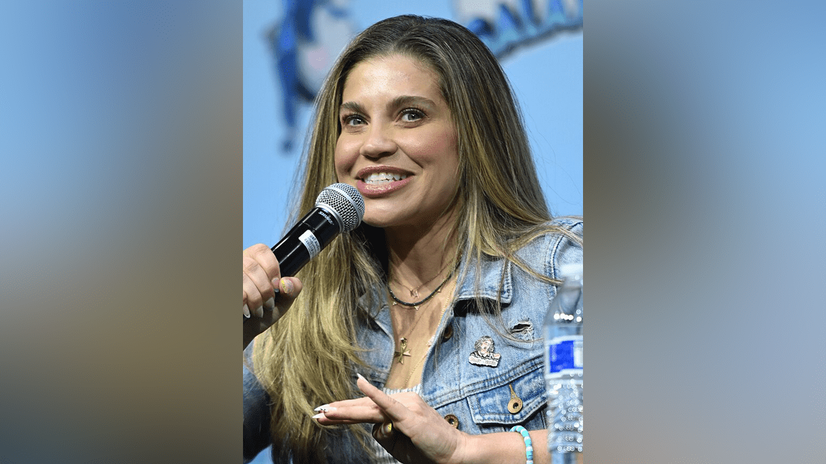 Danielle Fishel, ‘Boy Meets World’ star, reveals she has breast cancer ...