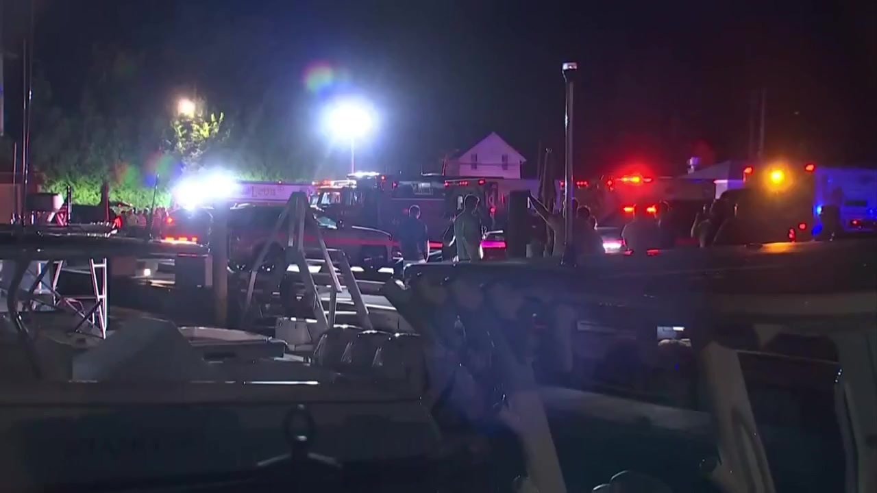 1 dead, 2 missing after motorboat hits a jetty and crashes in ...