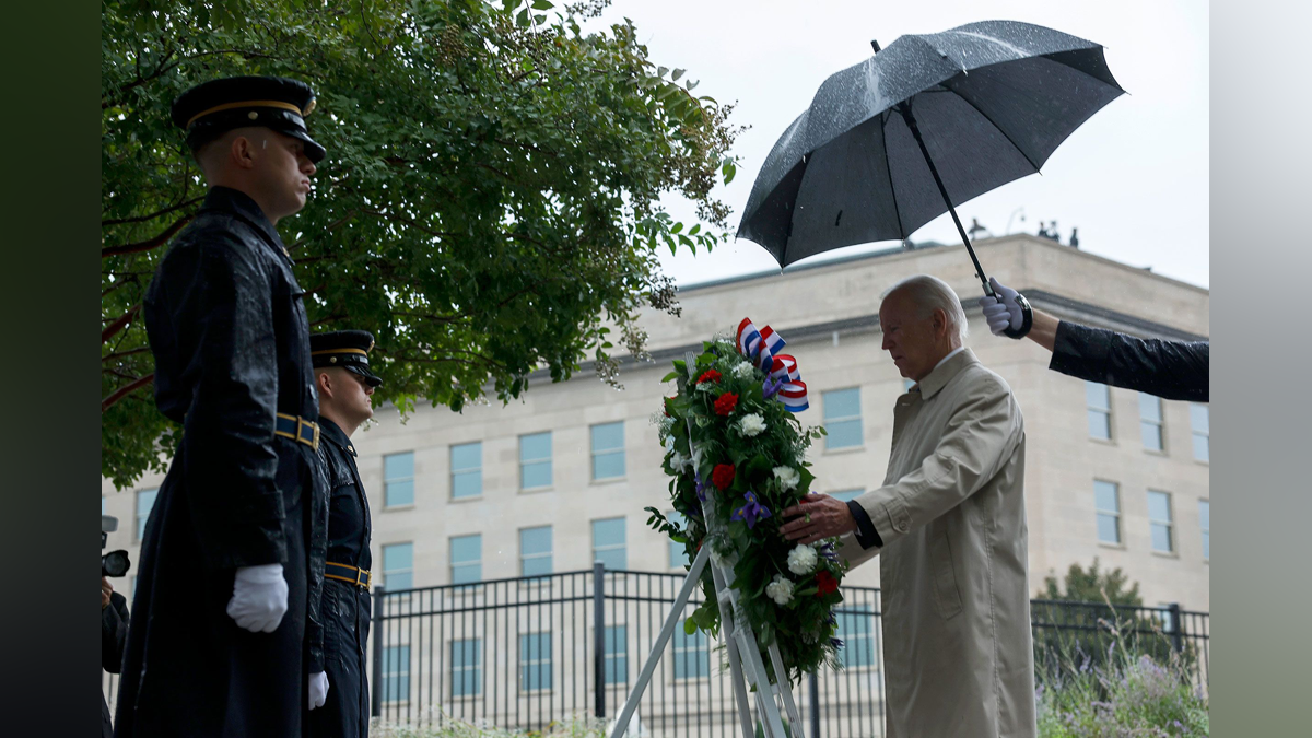 Harris and Trump shake hands at New York 9/11 remembrance ceremony on ...