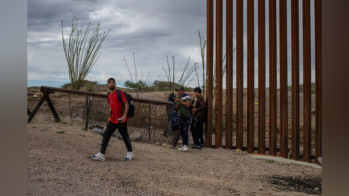 Harris heads to the US southern border, looking to close a polling gap ...