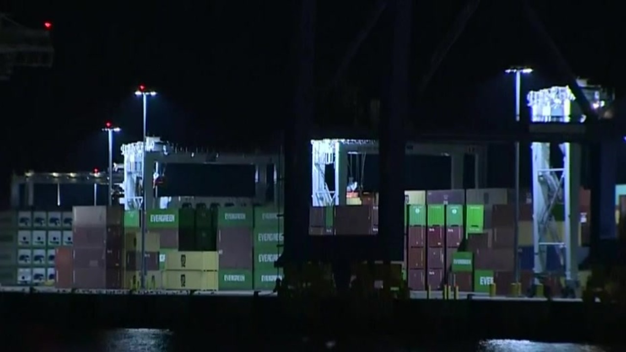 US dockworkers strike could halt port operations in Boston - Boston ...