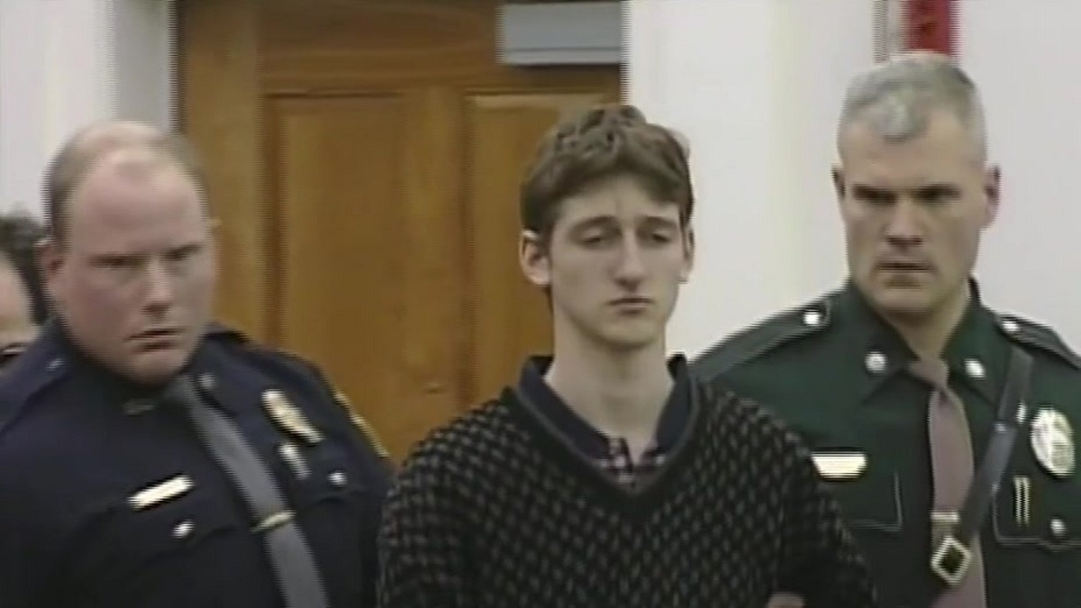 Man who killed 2 Dartmouth professors as a teen challenges his sentence ...