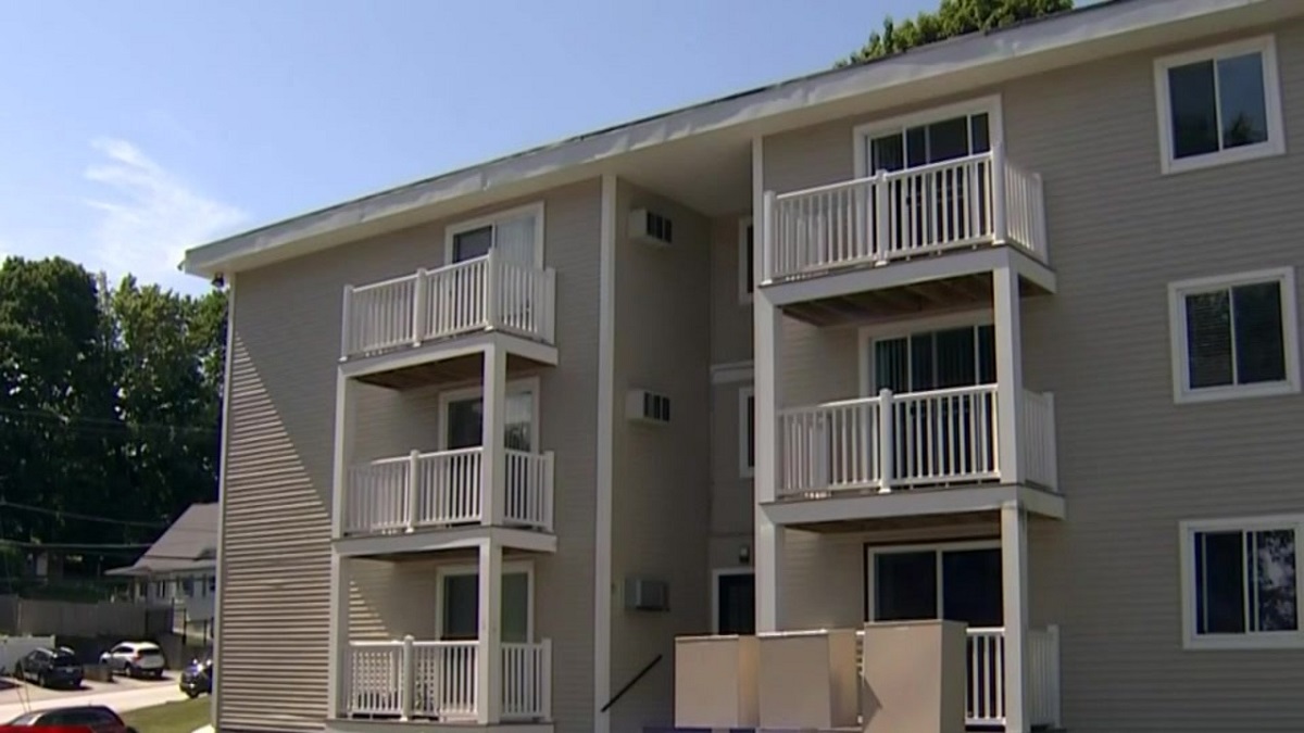 Police Investigating After 2 People Shot In Worcester Boston News