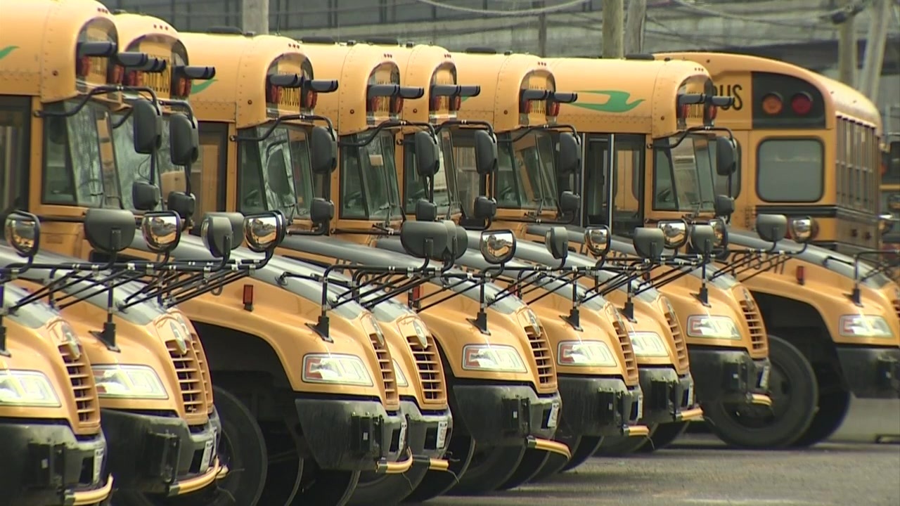 ‘An embarrassment’: Boston city councilors decry late school bus issues ...