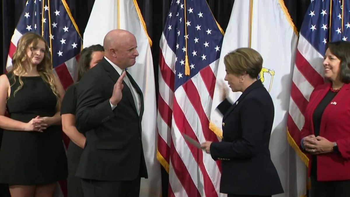Gov. Healey swears in Geoffrey Noble as new state police colonel ...