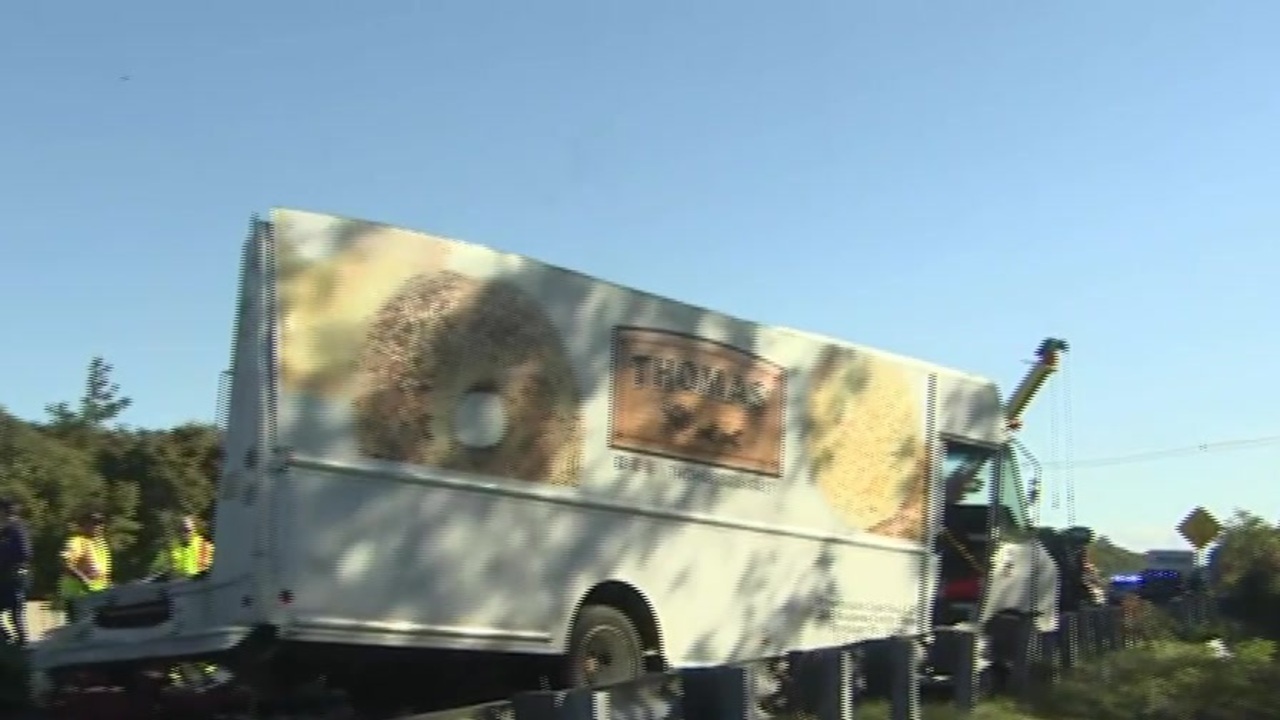 Crash involving bread truck on I-95 North in Lynnfield - Boston News ...