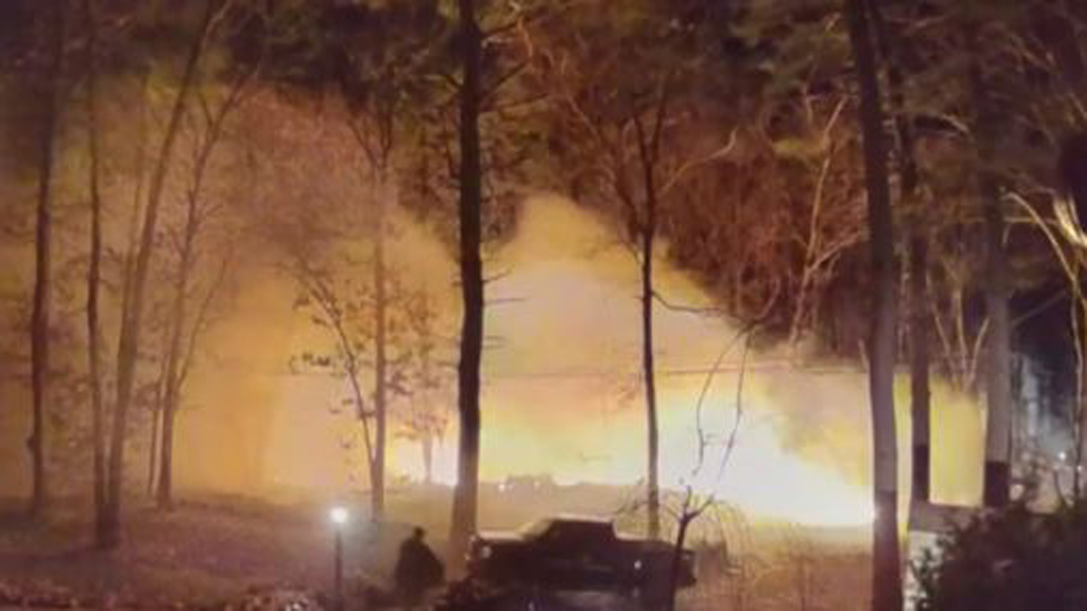 Fire crews evacuate homes while battling North Andover brush fire ...