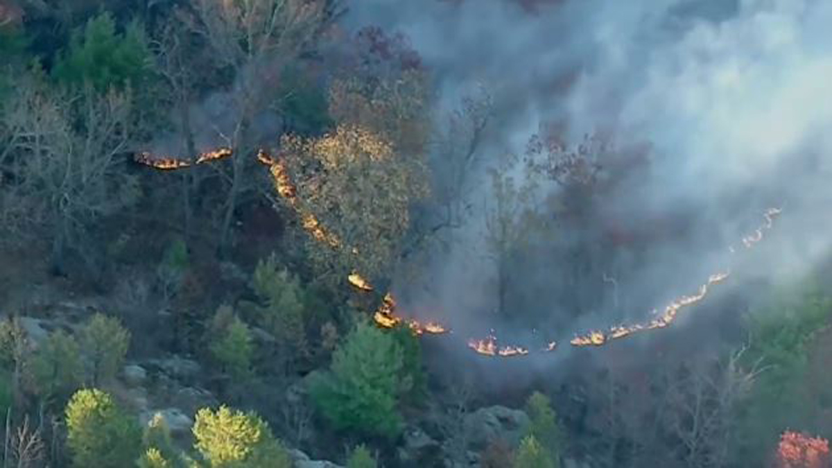 Brush fire burning near Wakefield-Saugus line amid red flag warning ...