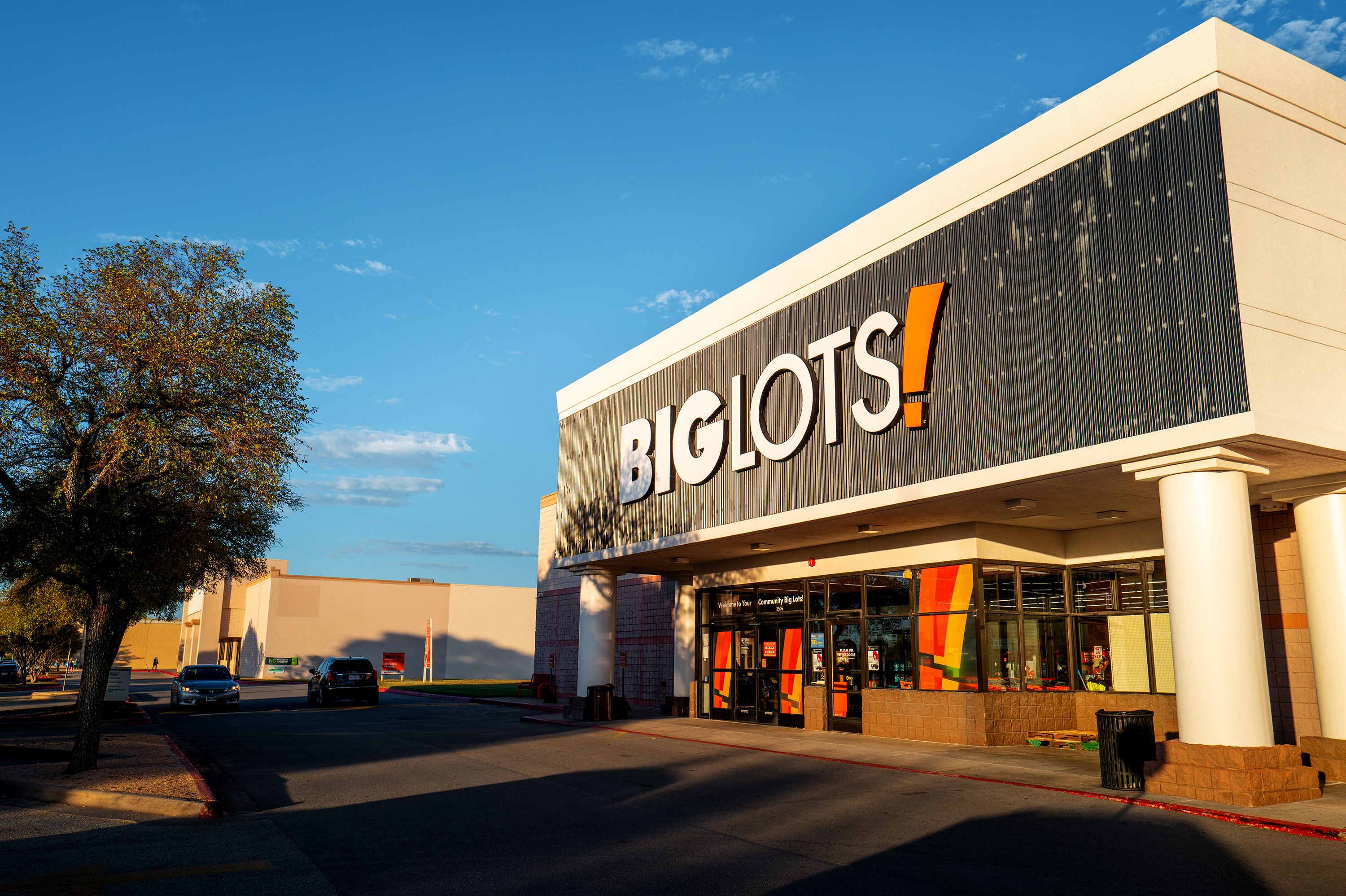 Big Lots strikes deal to keep hundreds of stores open and save jobs ... Big Lots strikes deal to keep hundreds of stores open and save jobs ...