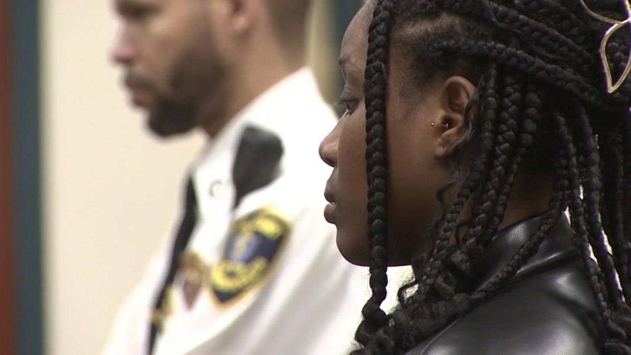 Everett police officer arrested, accused of attacking, biting ex ...