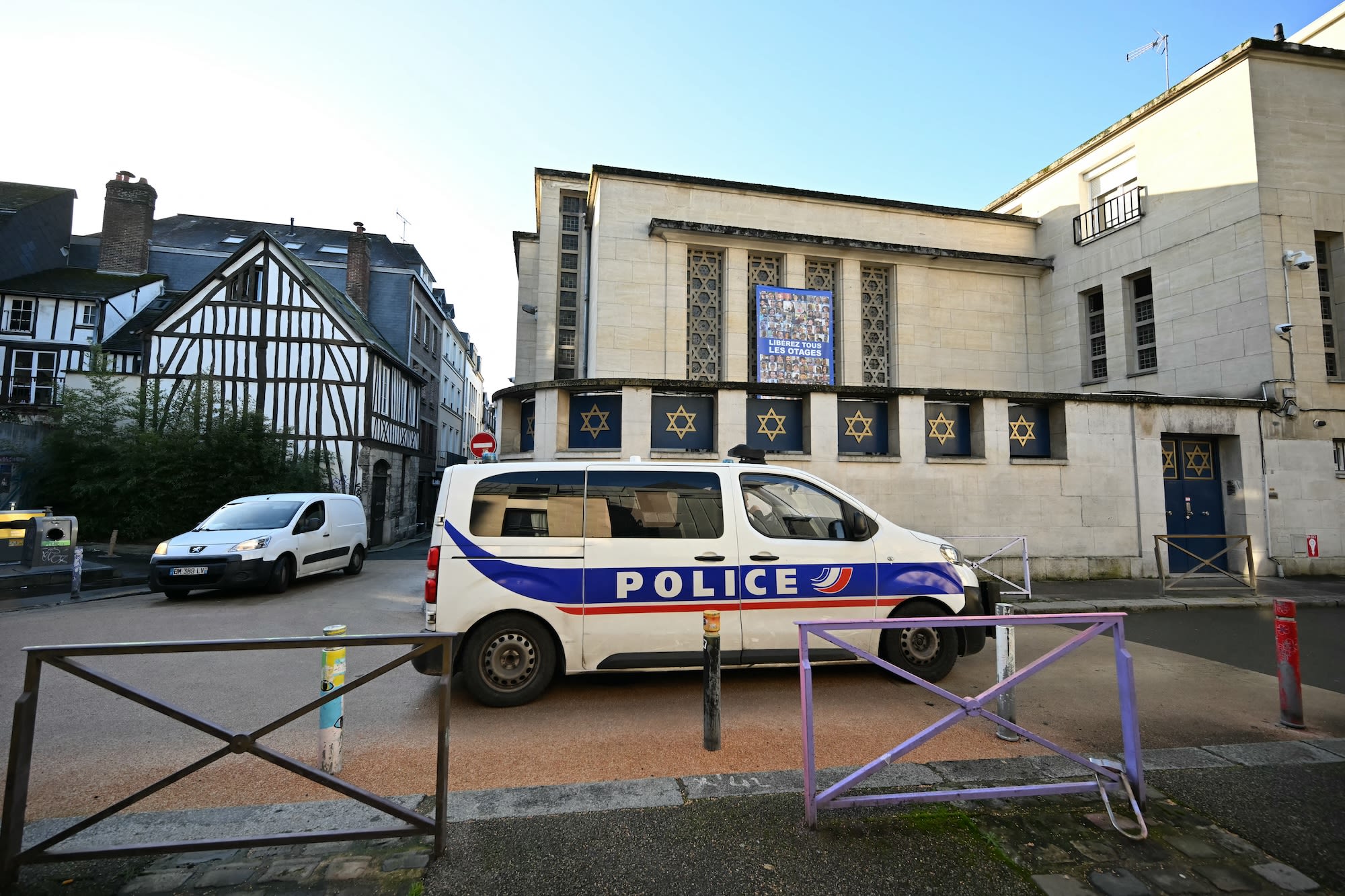 Jewish homes and businesses defaced with antisemitic graffiti in France ...