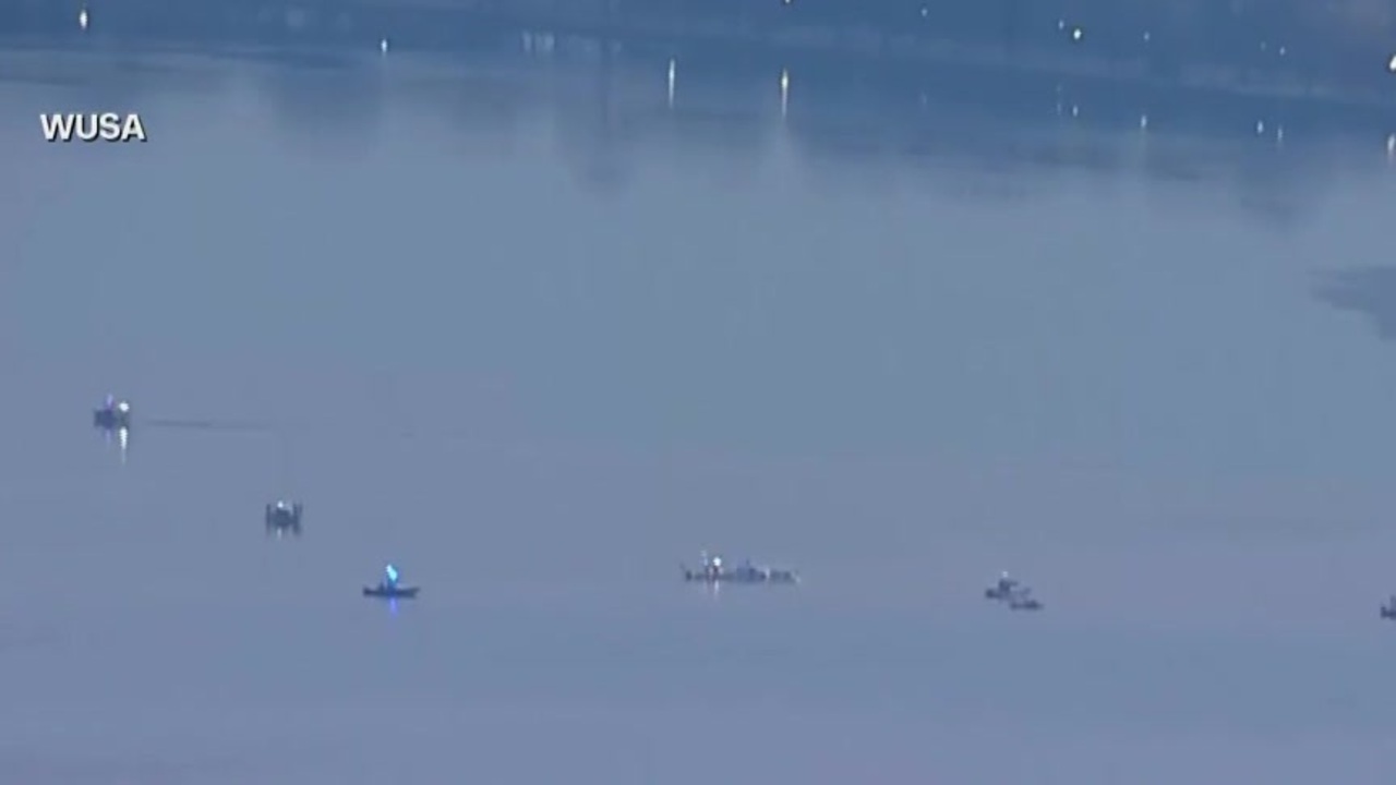 Officials in Washington say there are ‘no survivors’ of mid-air plane crash over Potomac River ...