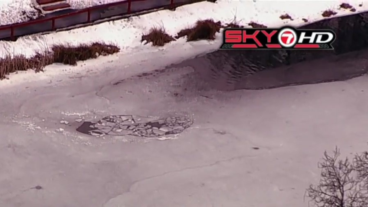 Good Samaritan rescues kids who fell through ice at Attleboro pond ...