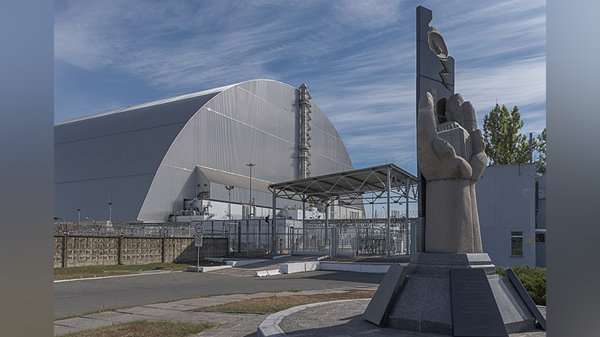 A drone damaged the outer shell of Ukraine’s Chernobyl nuclear plant ...