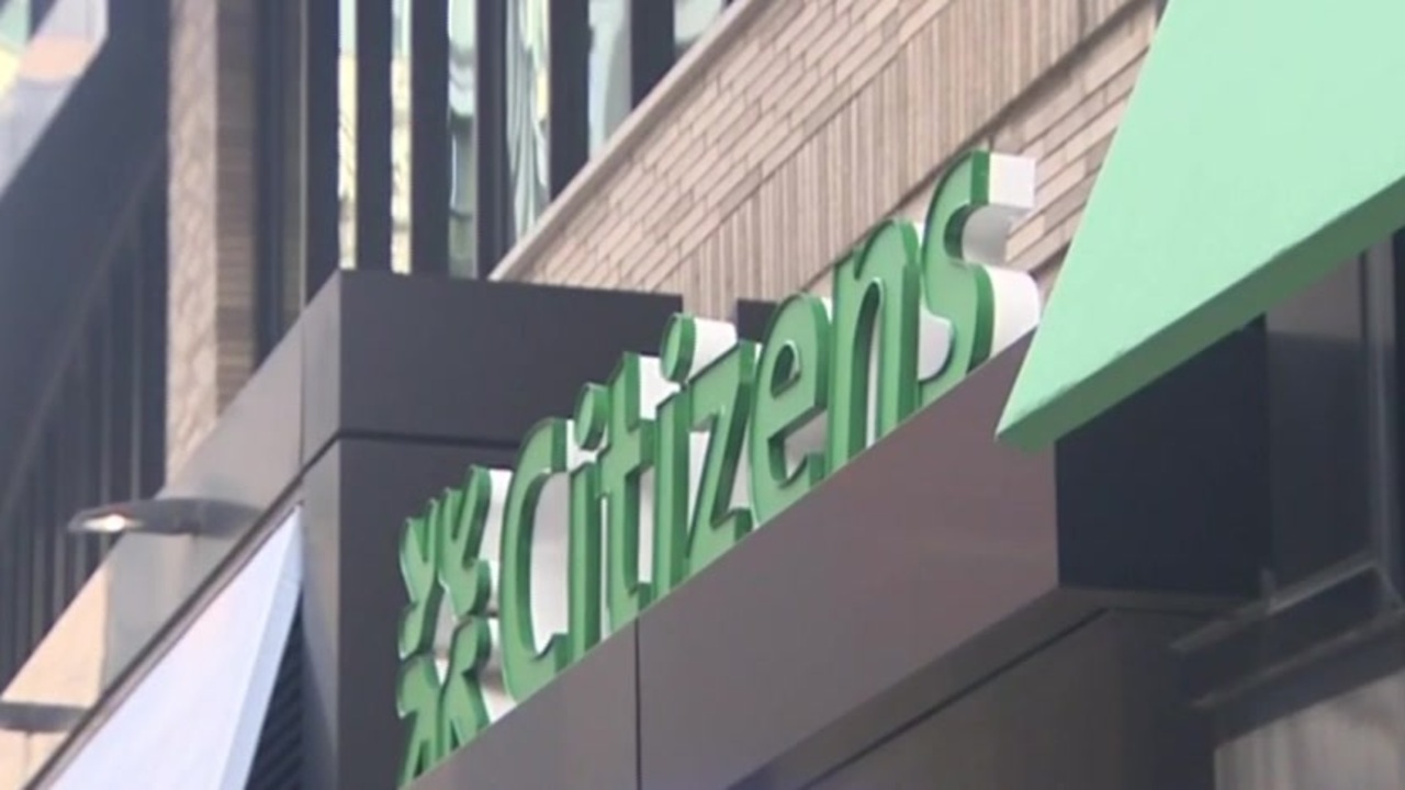 Boston police respond to Downtown Crossing bank robbery - Boston News ...