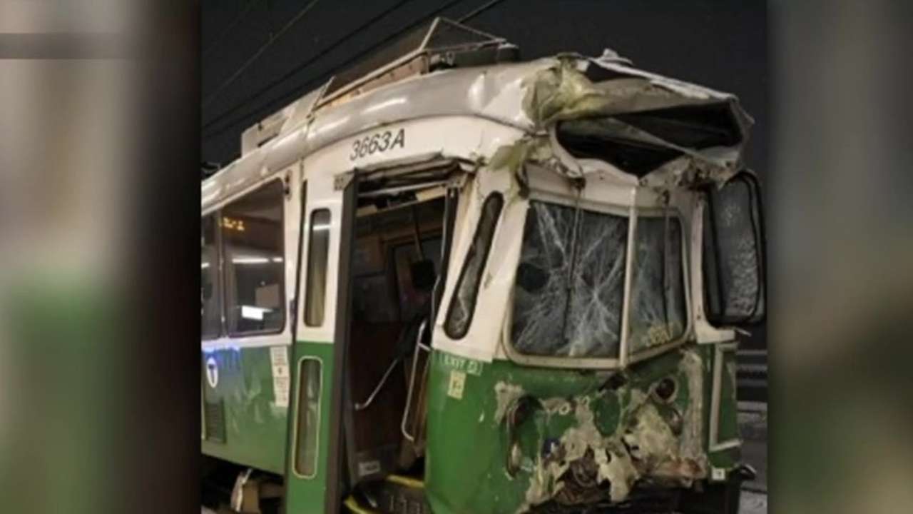 NTSB: Green line train was speeding, ran red signal before crash at ...