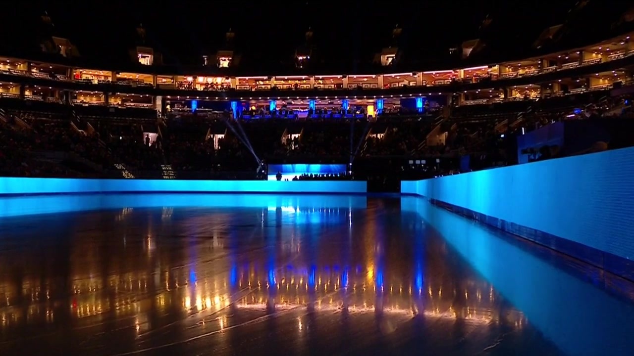 Skaters pay tribute to victims of D.C. air disaster at World Skating ...