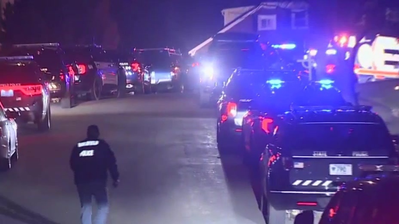 Police searching for suspects after 2 people shot in Wakefield - Boston ... Police searching for suspects after 2 people shot in Wakefield - Boston ...
