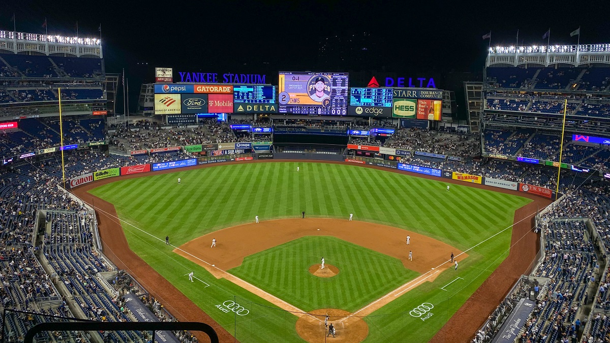 Torpedo-shaped bats draw attention after Yankees hit team-record 9 homers in rout of Brewers ...