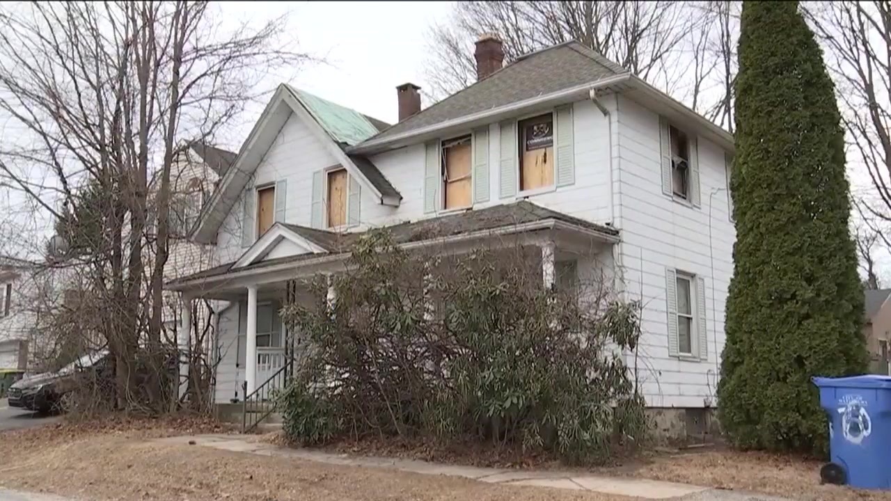 Connecticut man who set house on fire to escape captivity shares his ...