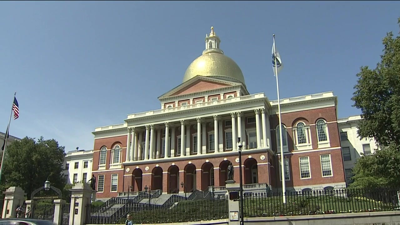 Mass. leaders pushing bill that would establish 25-foot buffer zone ...