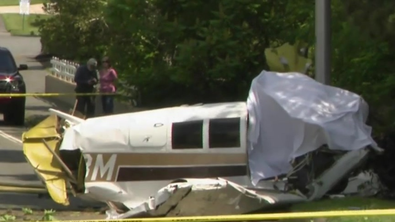 1 dead, 1 seriously injured in small plane crash in Beverly - Boston ...