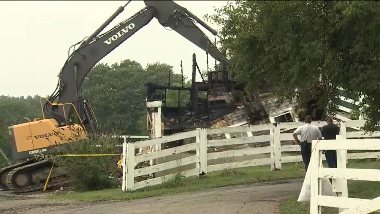 150-year-old Walpole barn demolished following fire, 8 horses killed ...