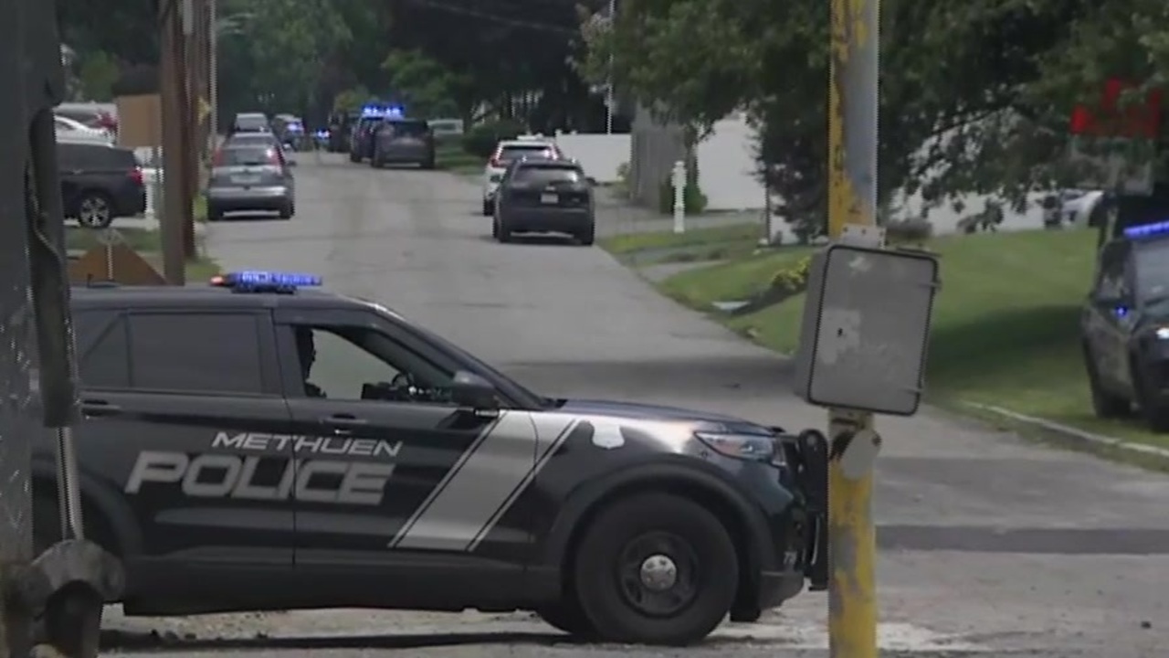 Police searching for North Andover armed robbery suspect, 4 already ...