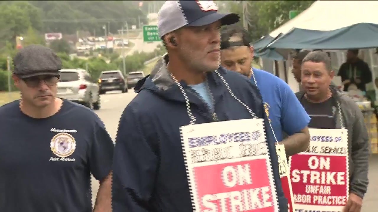 Negotiations resume Tuesday in stretching sanitation strike - Boston ...