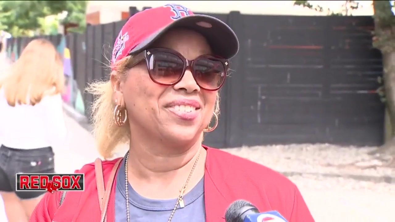 ‘Love that dirty water, right?’: Red Sox fans react to team extending ...