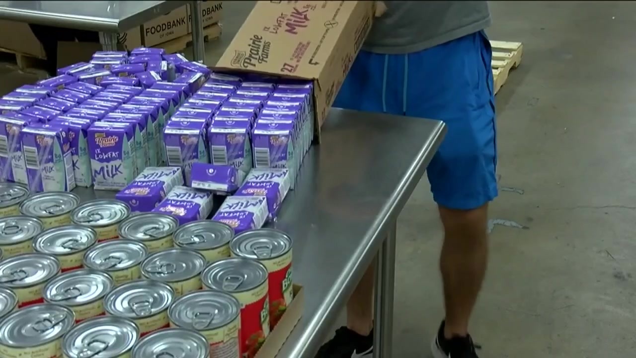 Local food pantries prepare for surge in demand as SNAP benefits run ...