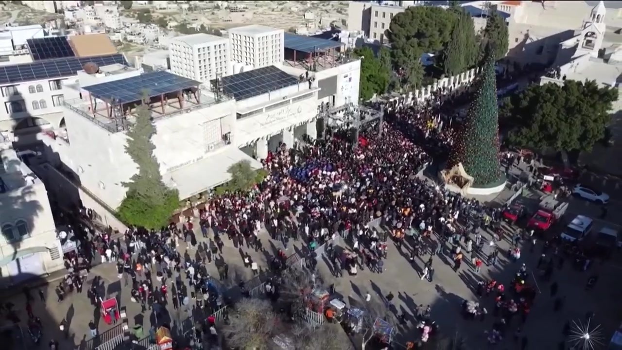 Thousands flock to Bethlehem to revive Christmas spirit after 2 years ...