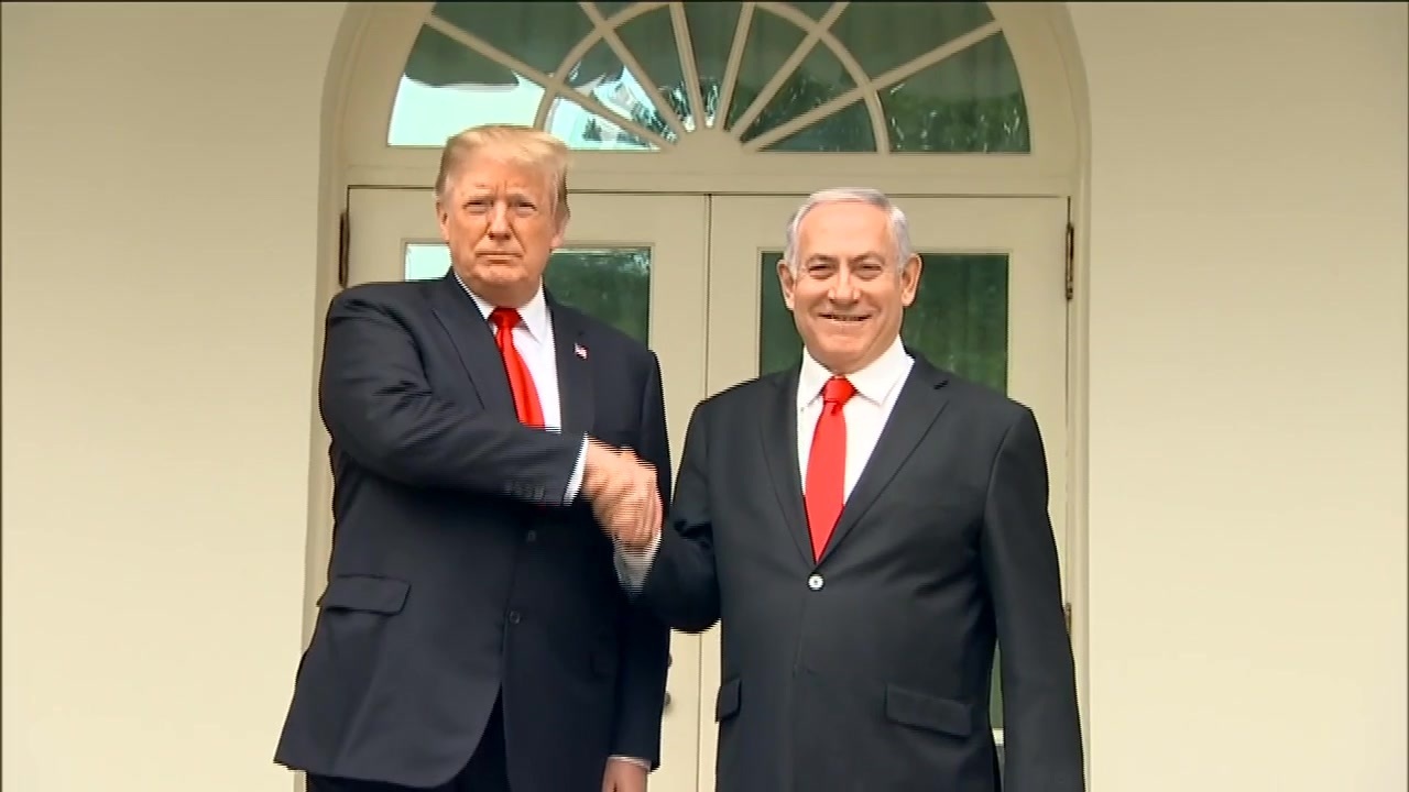 During Netanyahu visit, Trump warns Iran of further US strikes if it ...