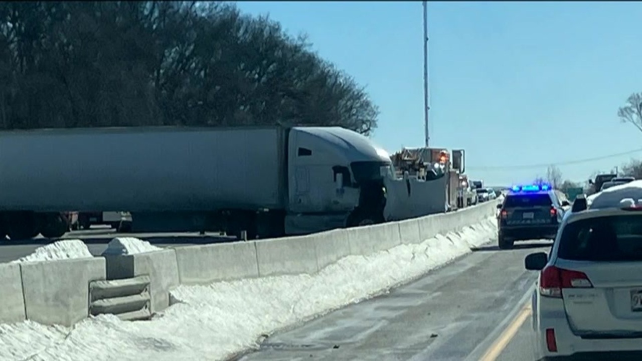 Tractor trailer crash shuts down I-95 north in Newton, closure expected ...