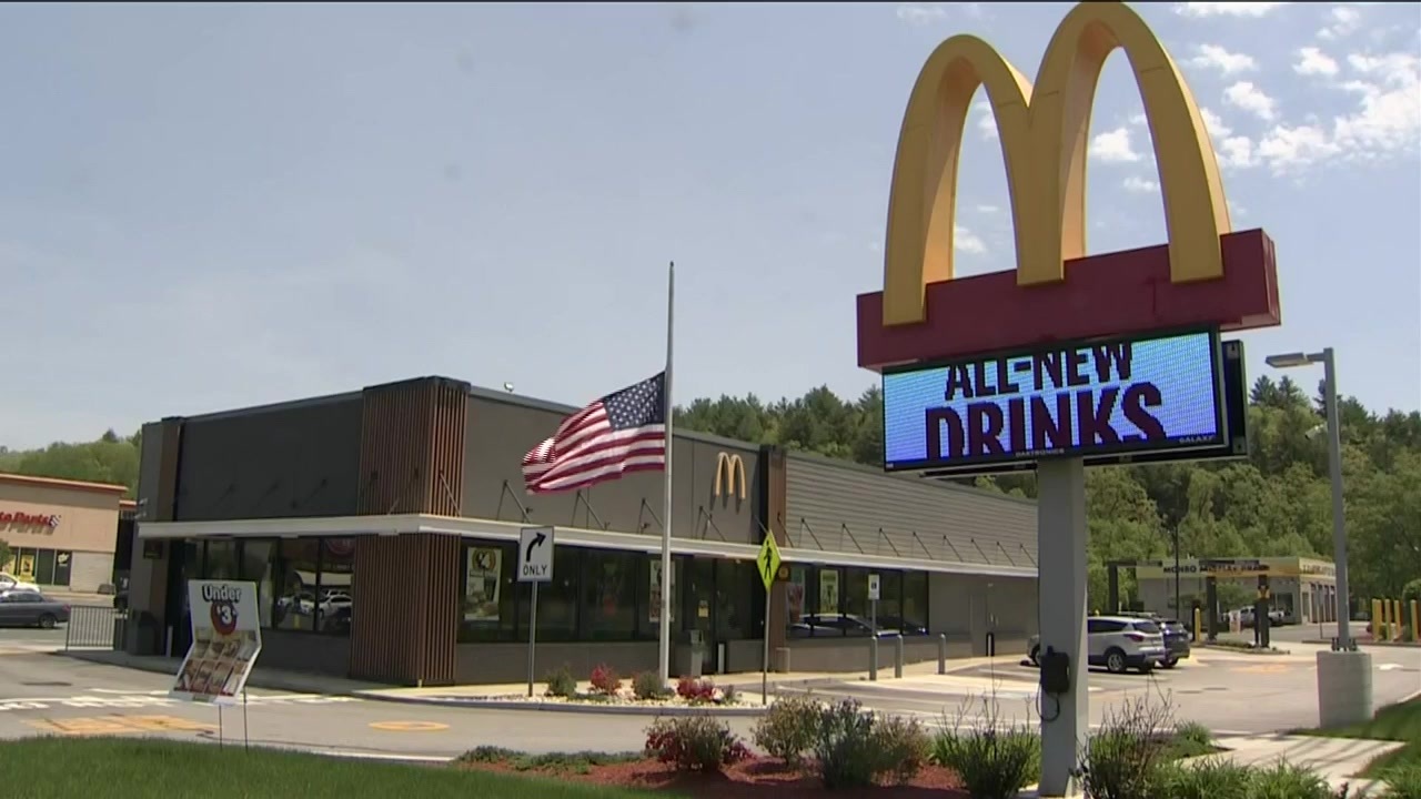 Former McDonald’s manager accused of licking fries, serving them to ex ...