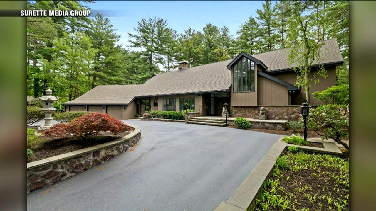 Unique Lynnfield home built by Hilltop Steak House family sells in one ...