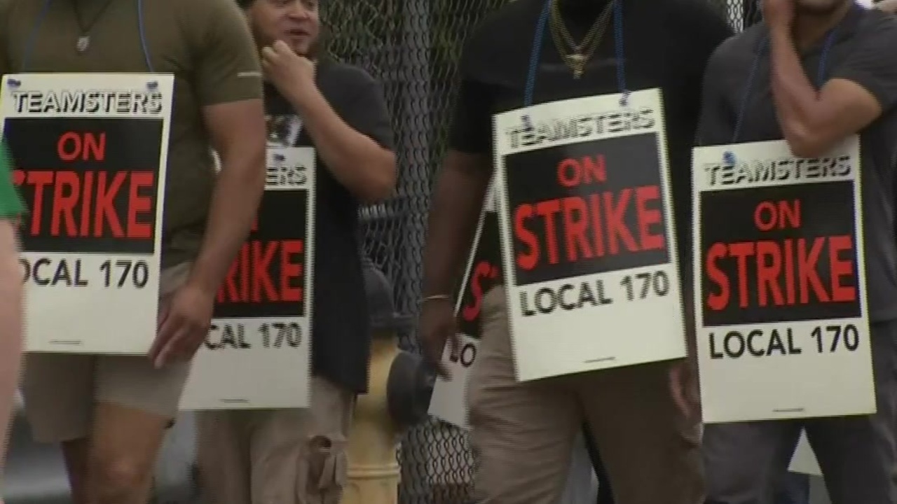 Merrimack Valley bus drivers, mechanics go on strike - Boston News ...